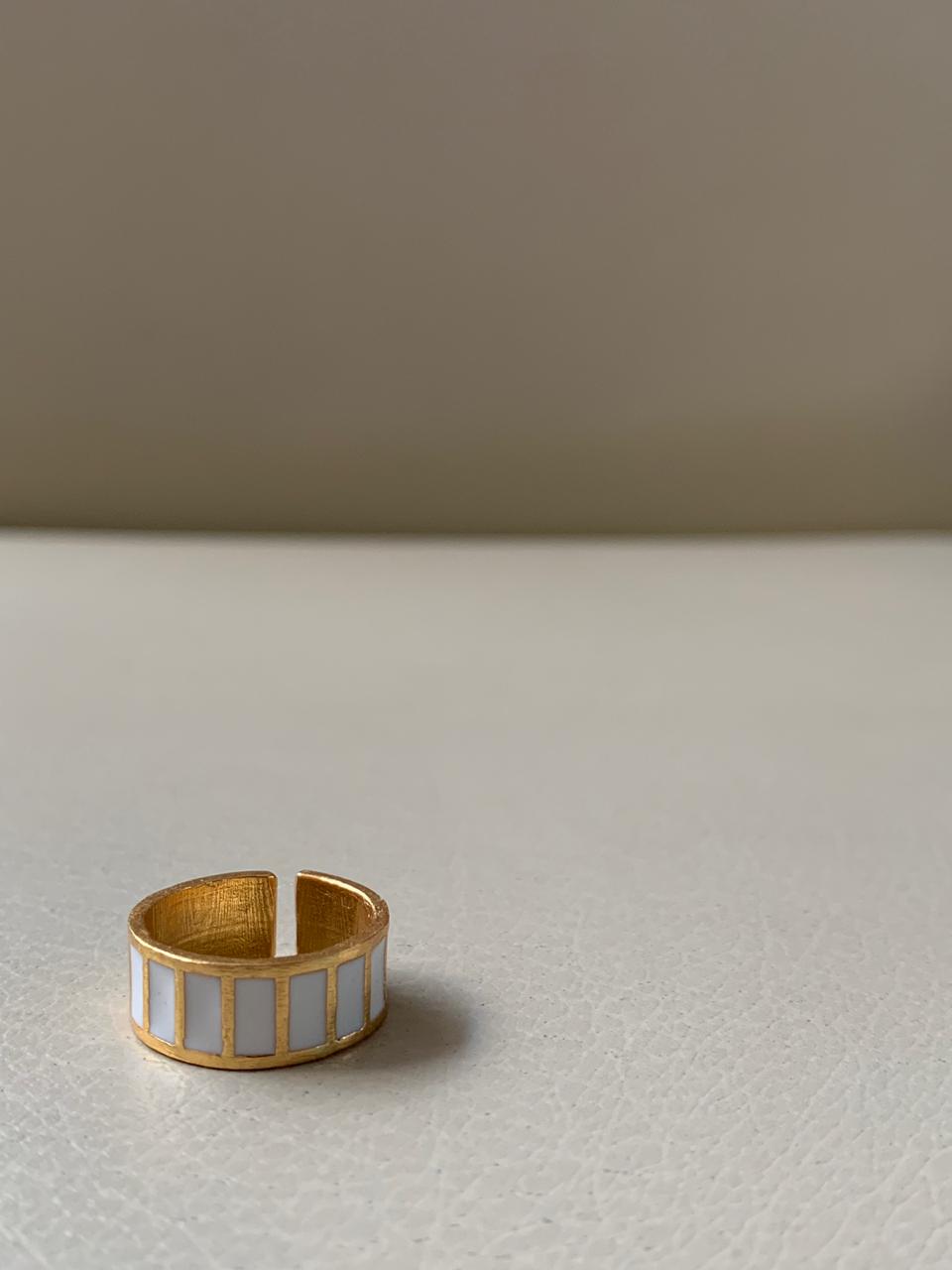 White Vertical Linear Enamel Ring – Dhora India