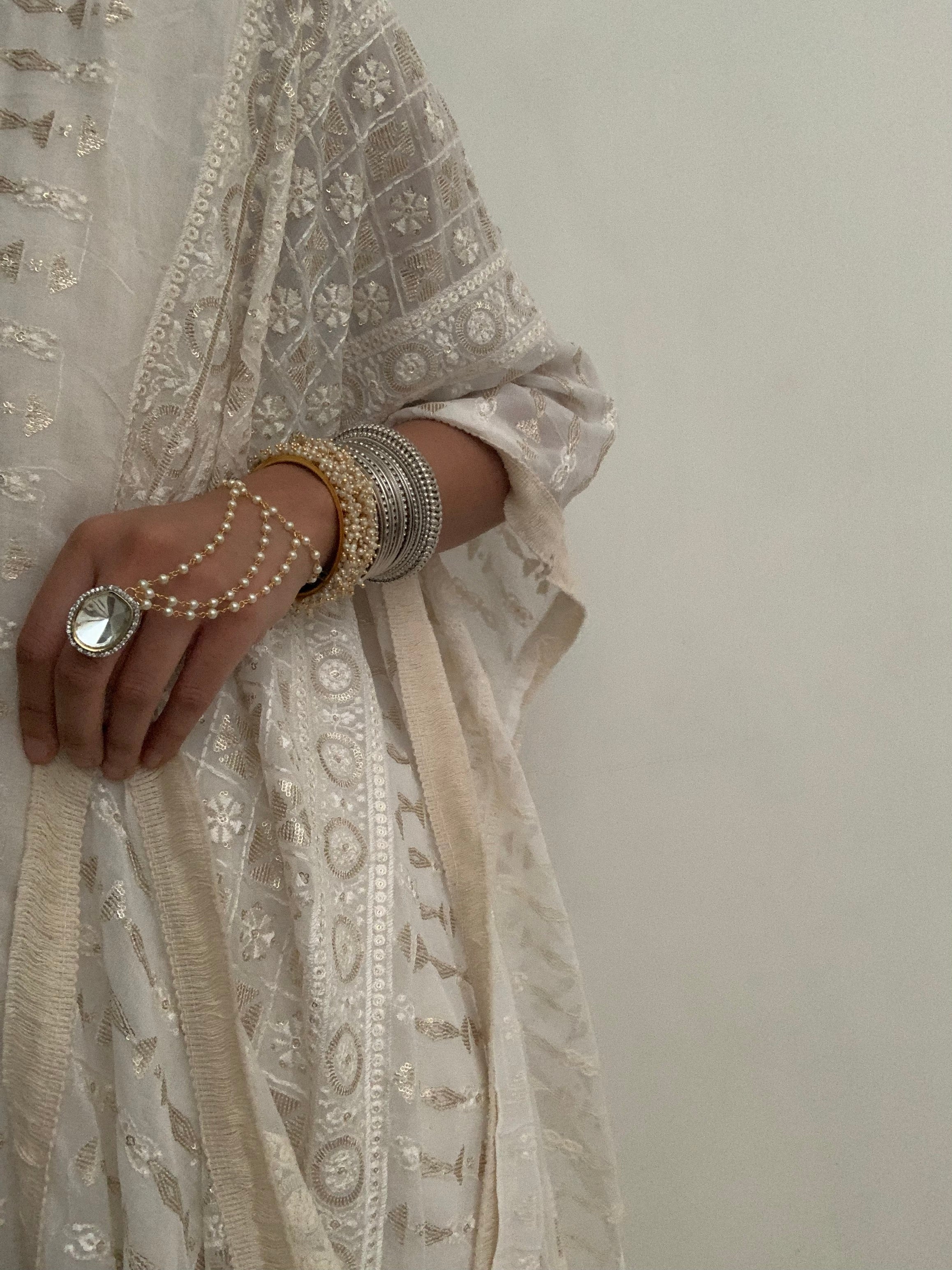 Mrina hathphool – Dhora India