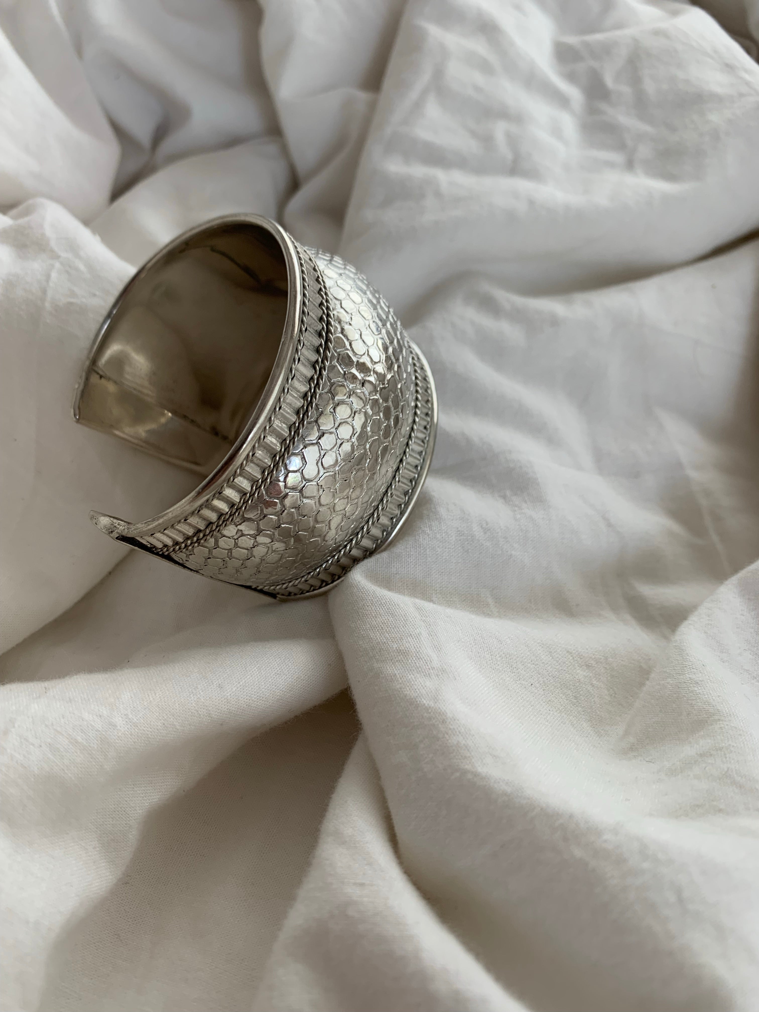 Snake Scale Bracelet – Dhora India